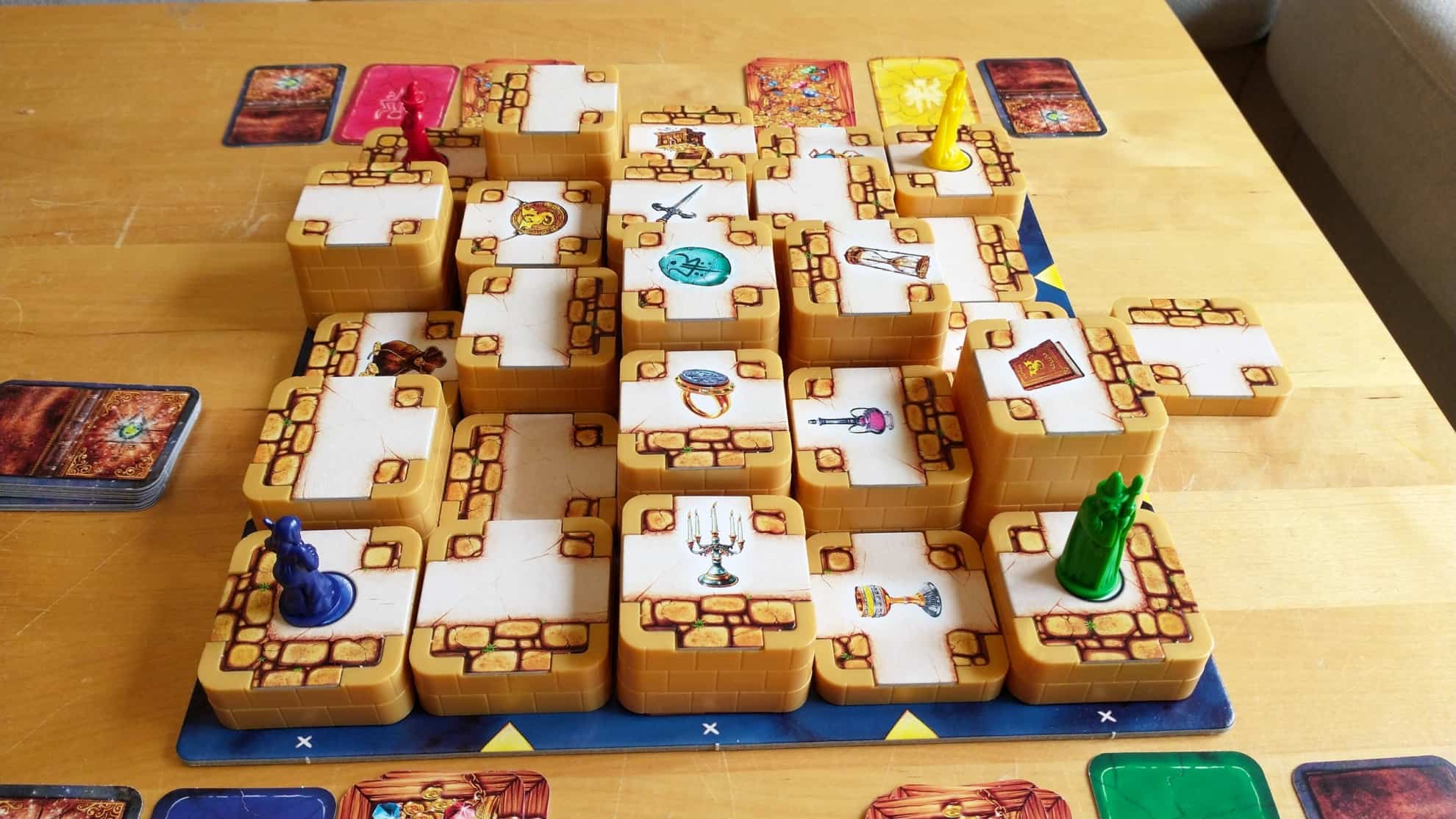 Muuttuva labyrintti -lautapelin arvostelu ＞ Lautapeliopas