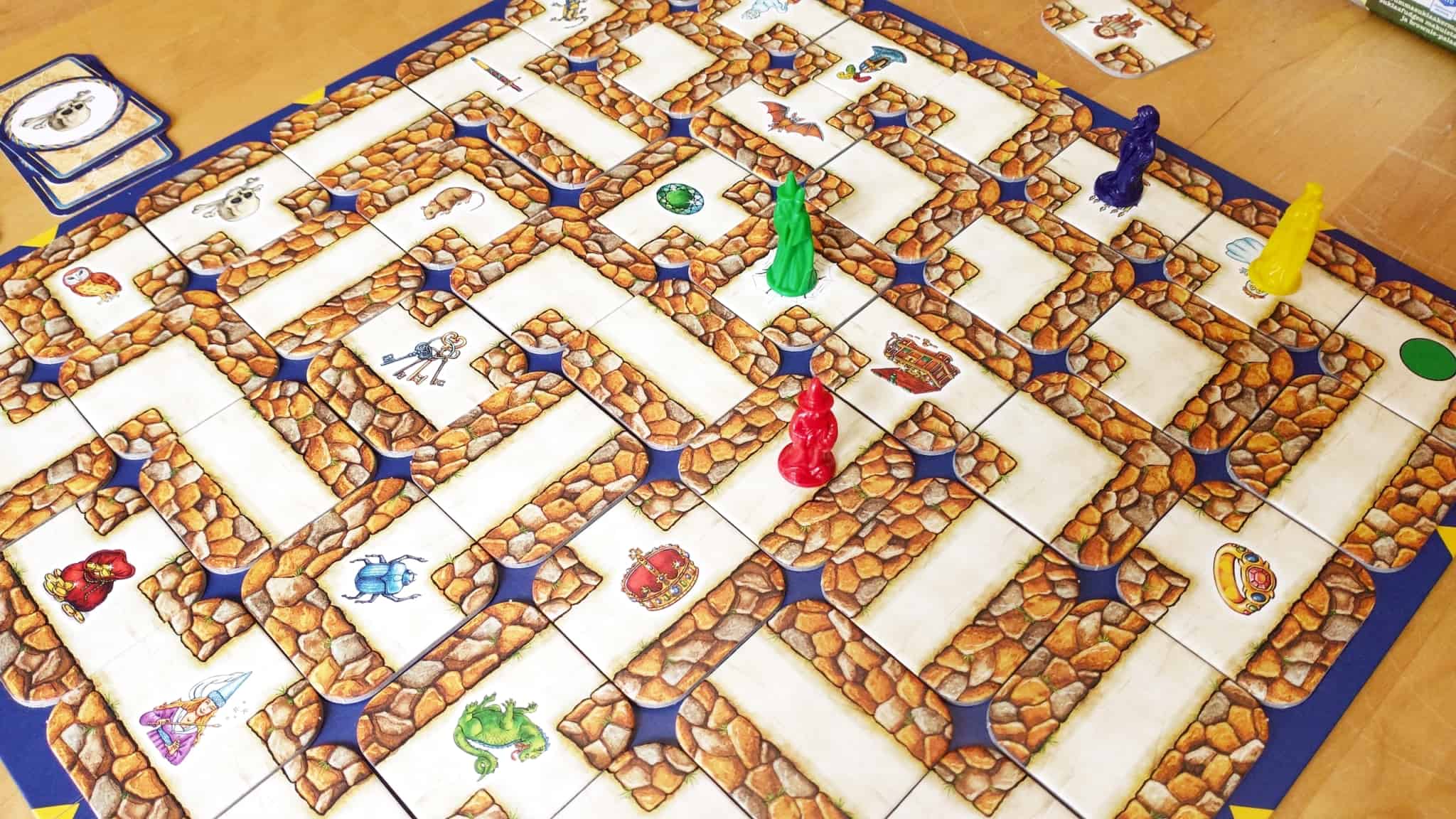 Muuttuva labyrintti -lautapelin arvostelu ＞ Lautapeliopas